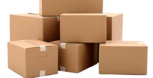 Cajas de cartón recicladas y reforestación de bosques